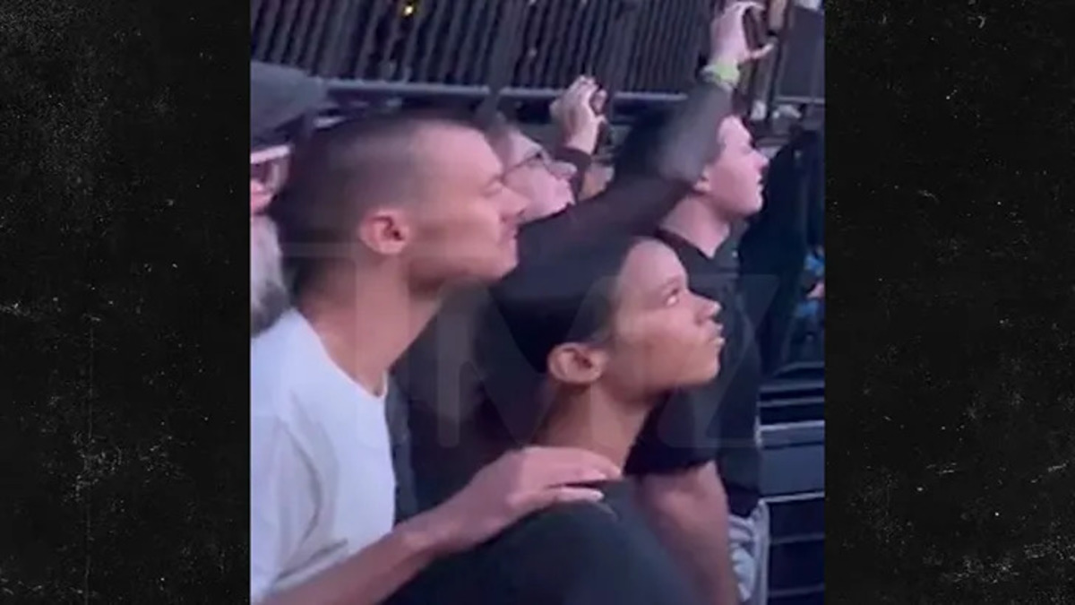 "Harry Styles Unveils Bold Buzz Cut: A Shocking Hair Transformation At ...